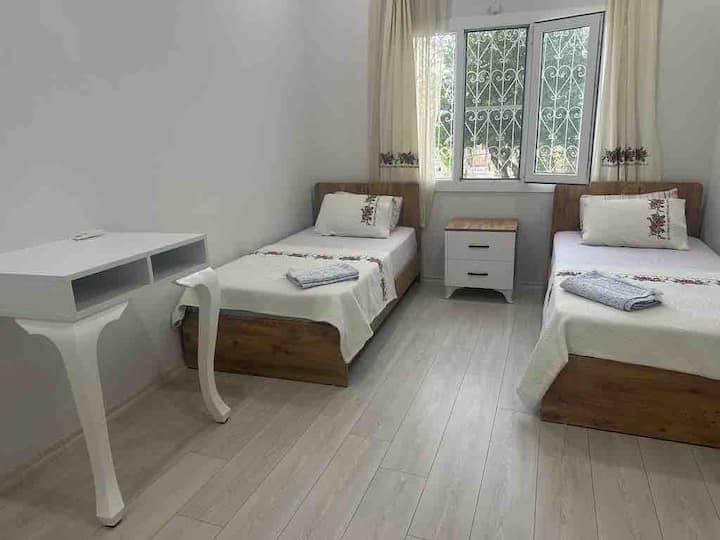 Tarihi Kentin Merkezinde Bahçeli Ev 1-2-3-4 - Mardin