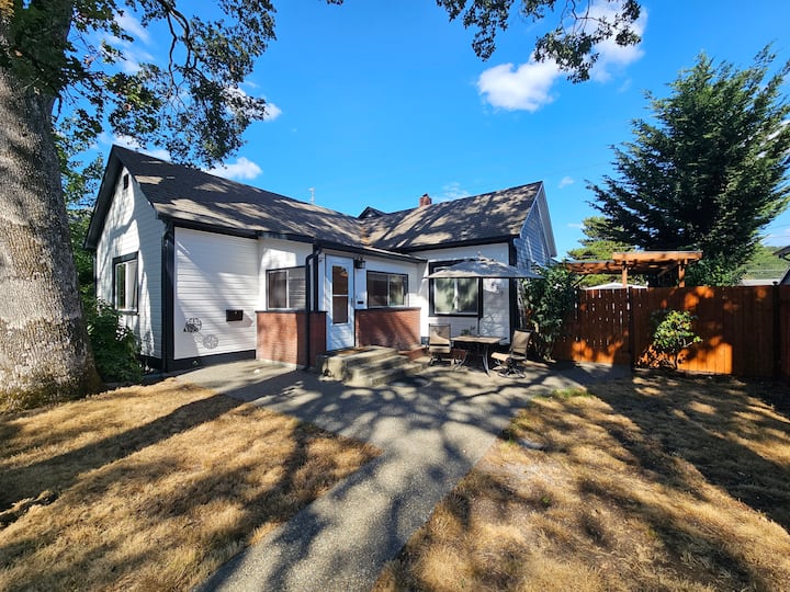 South Tacoma Charm - Tacoma, WA