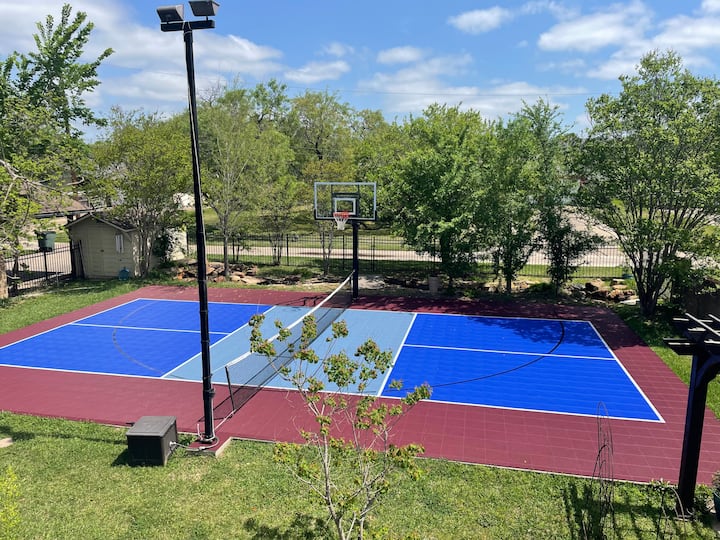 3000+ Sf, 5 Br, 3.5 Bath, Fun Yard! - Bryan, TX