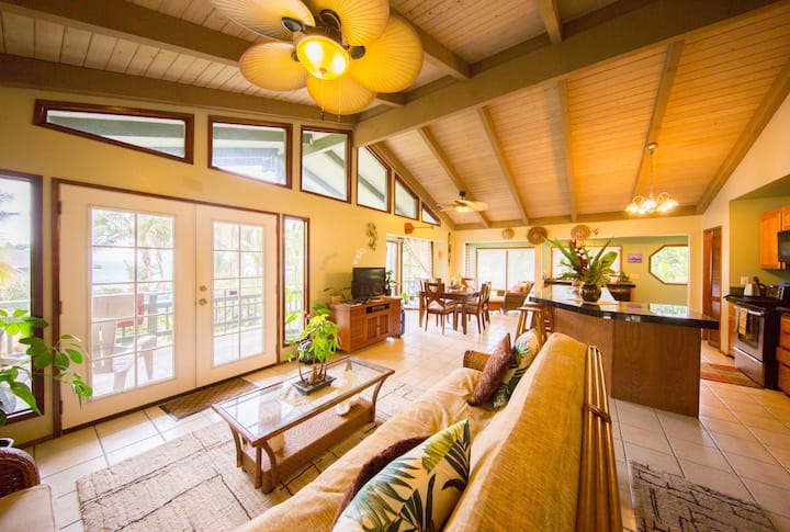 Charming Ocean View Home W/large Lanai + King Bed - Pāhoa, HI