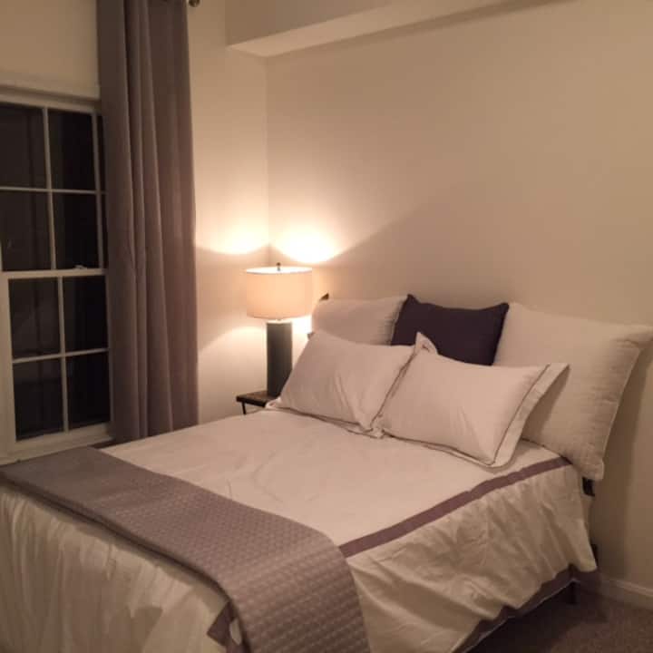 Capitol Hill Charm @Metro W/parking - Washington, DC