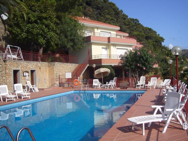 Monolocale Con Aria Condizionata - Mansarda 3 Pax - Vintimille