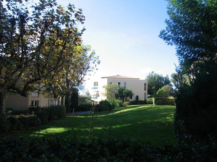 A Boulouris, Loue Bel F3 Au Calme - Saint-Raphaël