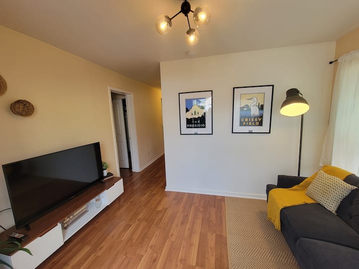 Beautiful 2 Bedroom Apt With Washer Dryer By Bart