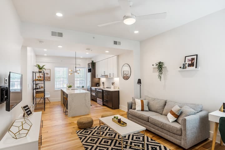 Sleek Urban Oasis | Steps To Otr & Downtown! - Ludlow, KY