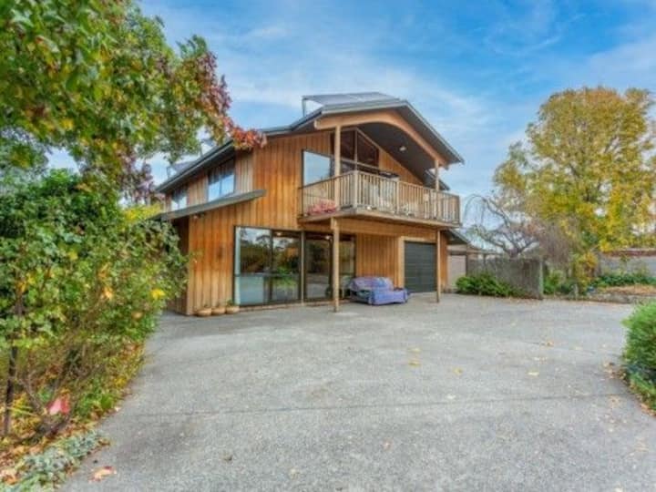 3 Bedroom Rural (+ Added Cottages When Available) - Blenheim