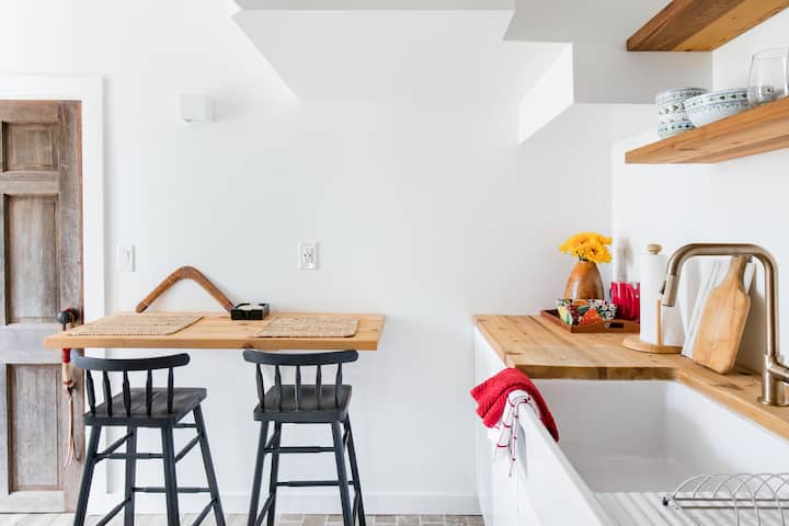 Studio Guest Suite In Forest Cottage - Tryon, NC