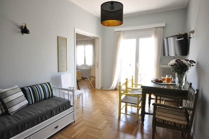 Retro Penthouse Near Archeological Museum! - Athènes