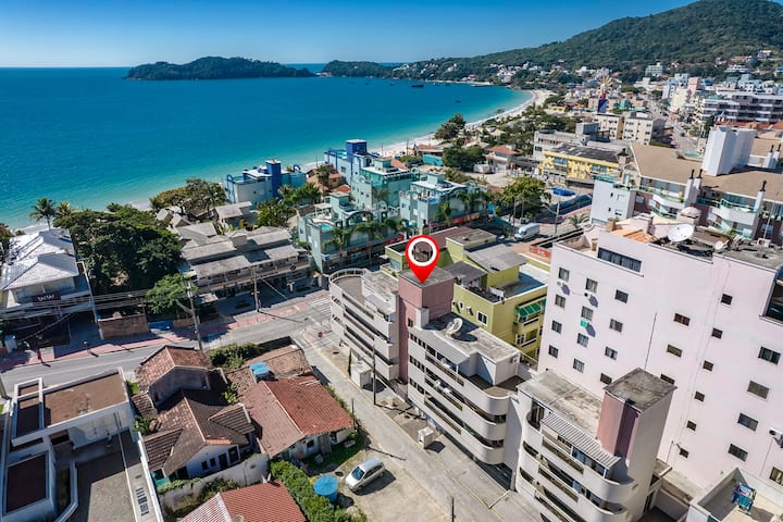 Centrinho De Bombinhas, Apenas 1 Quadra Da Praia. - Bombinhas