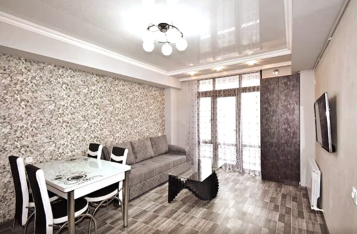 Cozy Apartment For Authentic Yerevan Experience - Jerewan