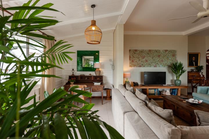 *Ti La Kaz Apt. With Pool Sea View Outside Showers - Mahé