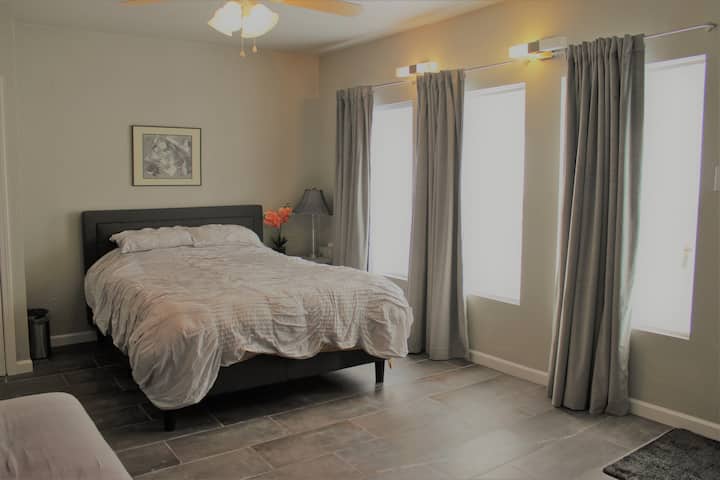 Center, Anywhere 10 Min, Best Value, Quiet & Safe - Alamo Heights, TX