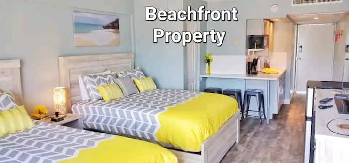 Awesome Condo On Daytona Beach - Daytona Beach, FL