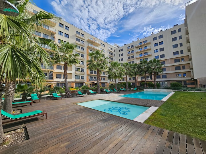 River Terrace & Pool View - Seixal - Fernão Ferro
