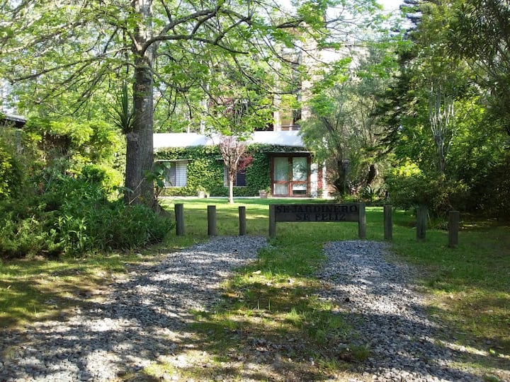 Lugar Encantador Con Chimenea Interior - Colonia Department