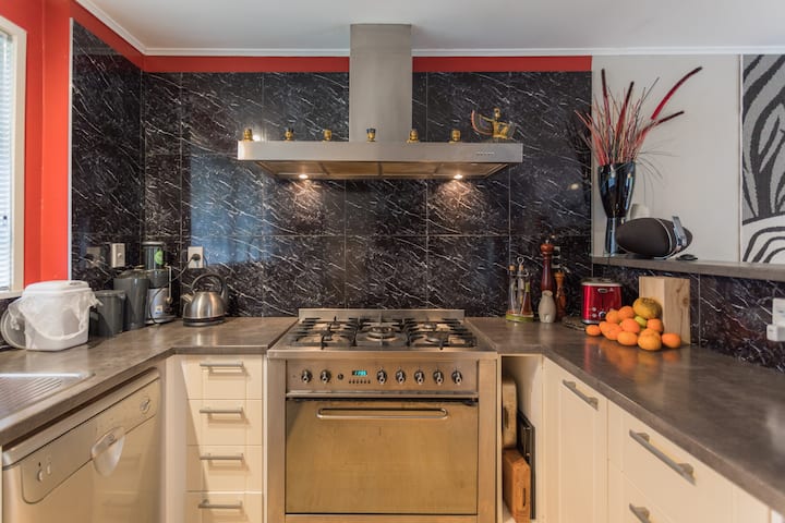 Birdsongs In The City - Auckland