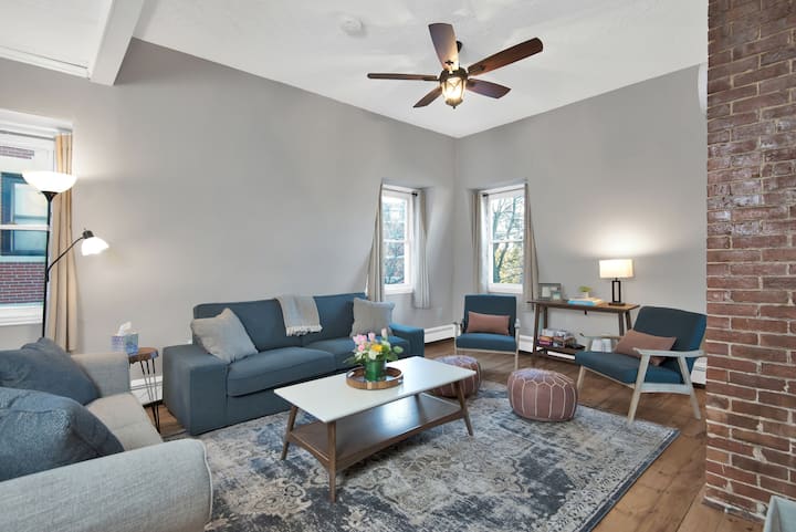 Downtown, Walk To Old Port! 4 Beds! Free Parking! - 포틀랜드