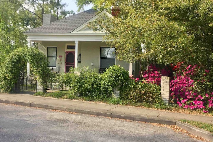 Newly Updated Carolina Place Cottage Near Downtown - Wilmington, NC