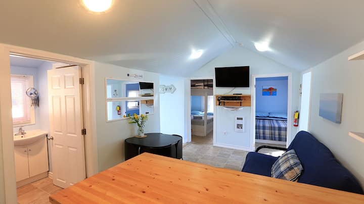 Beach1*com - Plovers Cove Cottage - Wasaga Beach