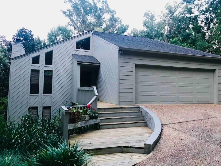Perfect Weekend Getaway - Private Home - Tallahassee, FL