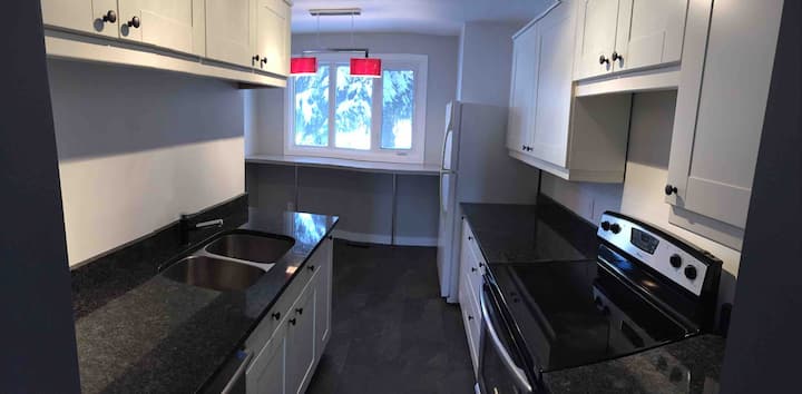 3 Bedroom Wildwood Townhouse On Haight Crescent - Kanada