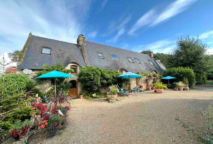 Wisteria Cottage -  Breton Cottage With Hot Tub - Languidic