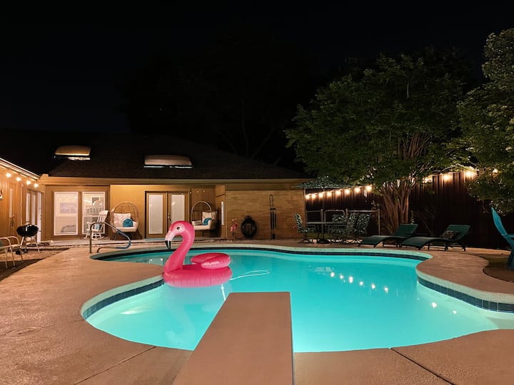 Spacious 4br Stay | Fire Pit • Games • Ping Pong - Richardson, TX