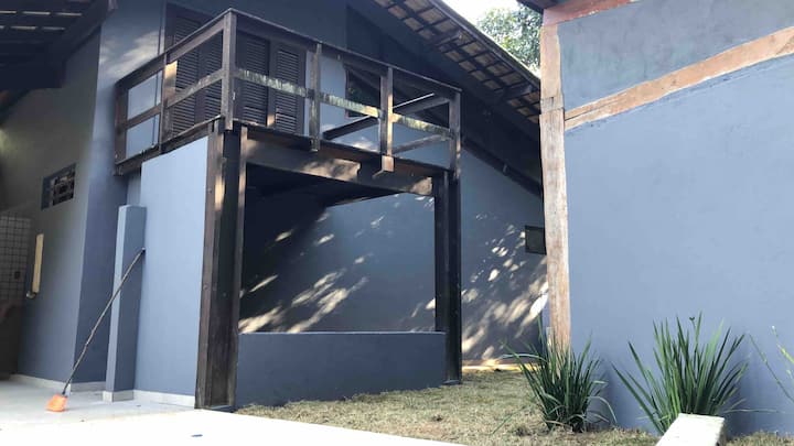 Lofty Maravilhoso Encantado Com Muito Verde. - Embu