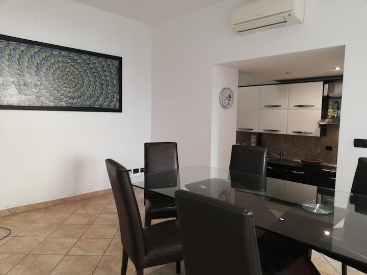 Grande Appartamento Con Garage ,  Per Mare E Arte - Viareggio
