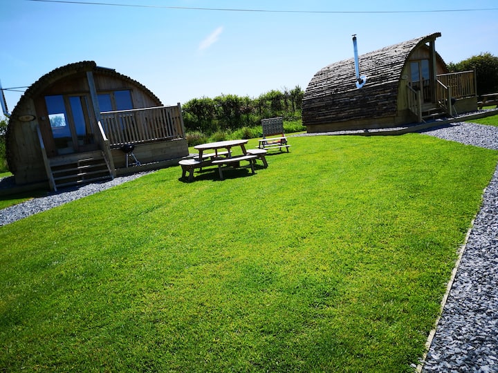 Tudwal Pod. Pencaerau Pods. - Wales