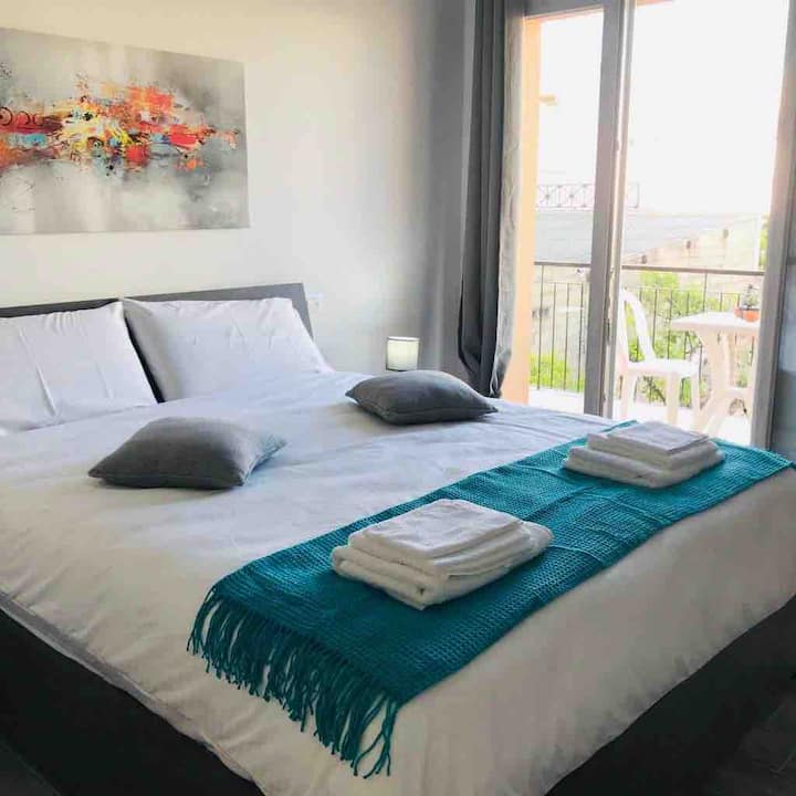 Lovely 3 Bedroom Apartment In The City Centre - Olbia