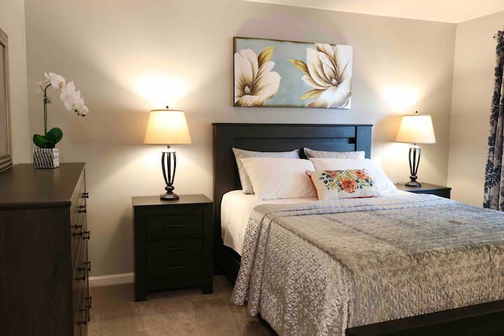 An Entire Condo, Central Location, Gated Community - Sacramento, CA