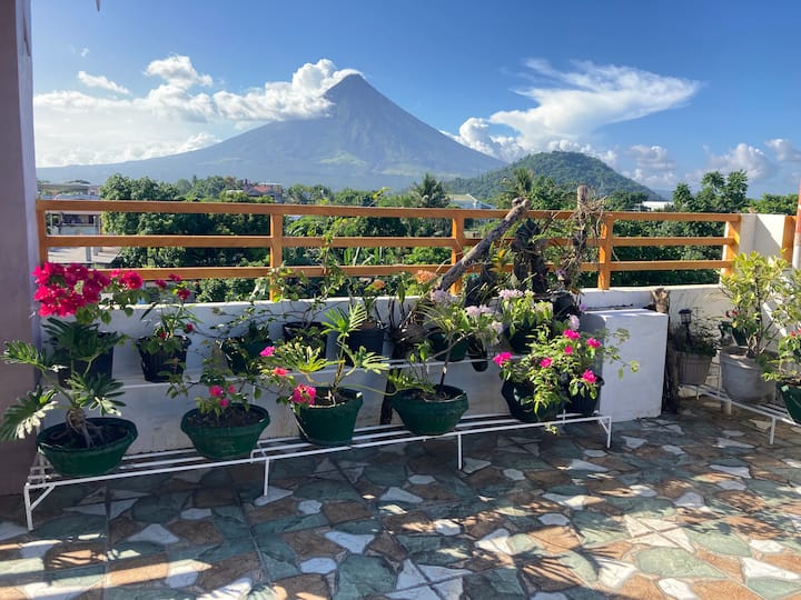 Anne’s Ville 3 W/ Fiber Internet & Gated Parking - 