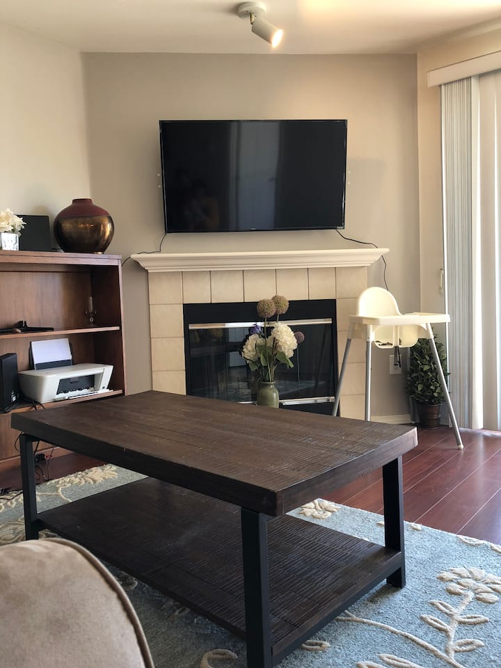 Comfy, Safe, Convinient 2bdrm Condo - Renton, WA