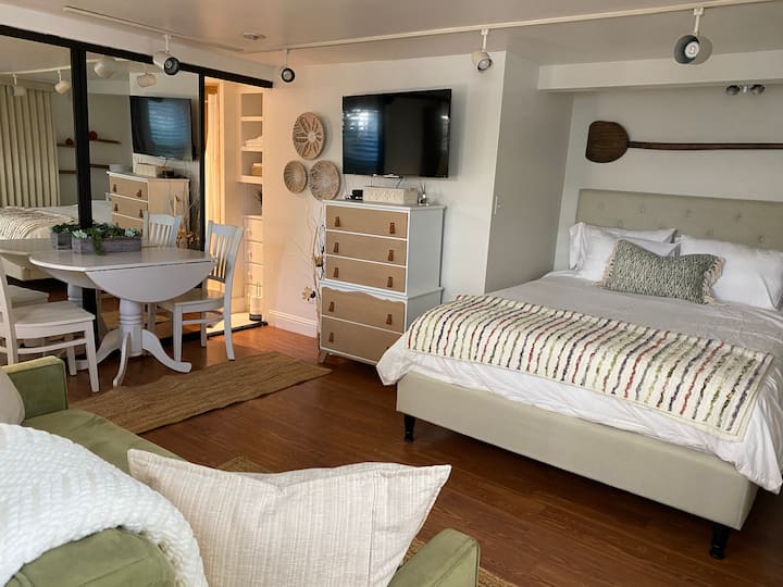 Great Downtown Location With Garage! - Napa Valley, CA