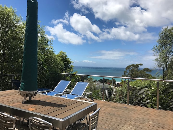 5 Bed House With Great Ocean Views - Lorne