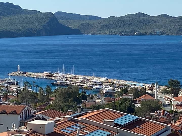 Kaş Merkezde Meis Ve Adalar Manzaralı çAtı Apart - Kaş