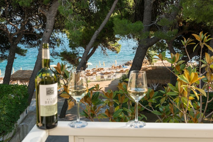 Directly On The Beach And The Promenade, 5ap For 4 - Stari Grad