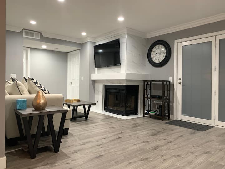 Prestigious 2 Bedroom/2 Bath Condo With Amenities - Las Vegas, NV