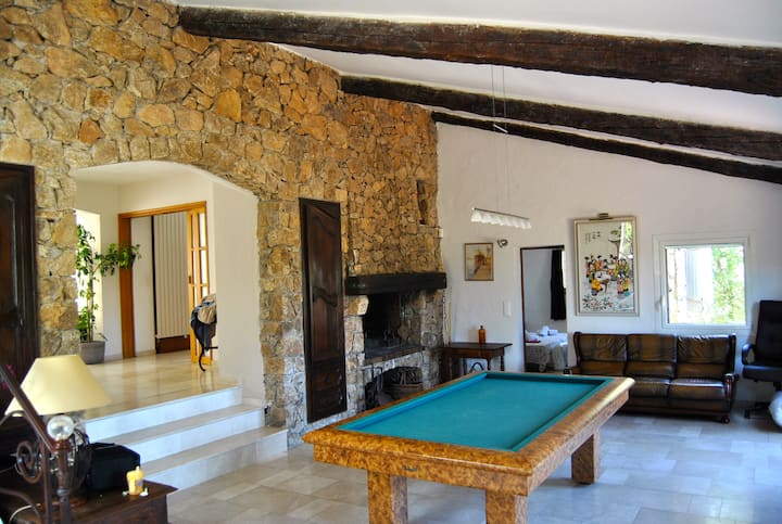 Mas Provençal En Pierre Avec Piscine - Sainte-Maxime