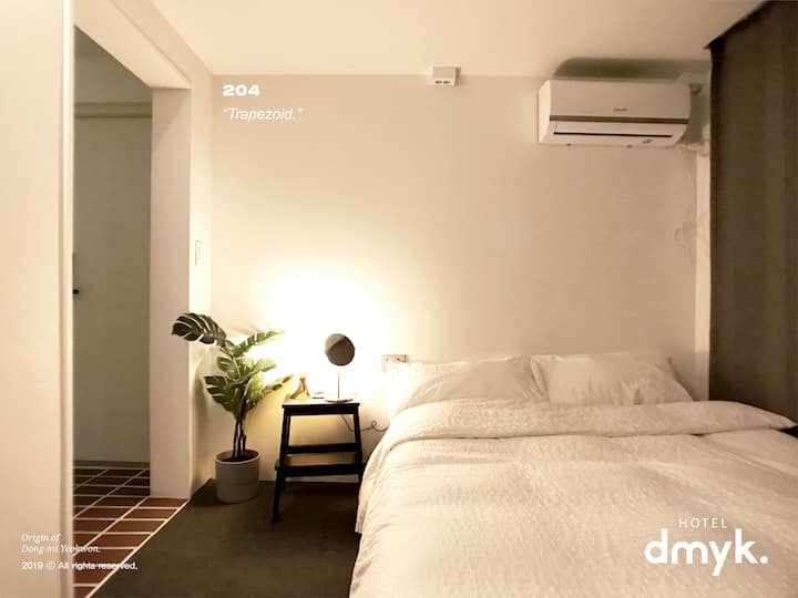 Dmyk - Trapezoid - Corea del Sur