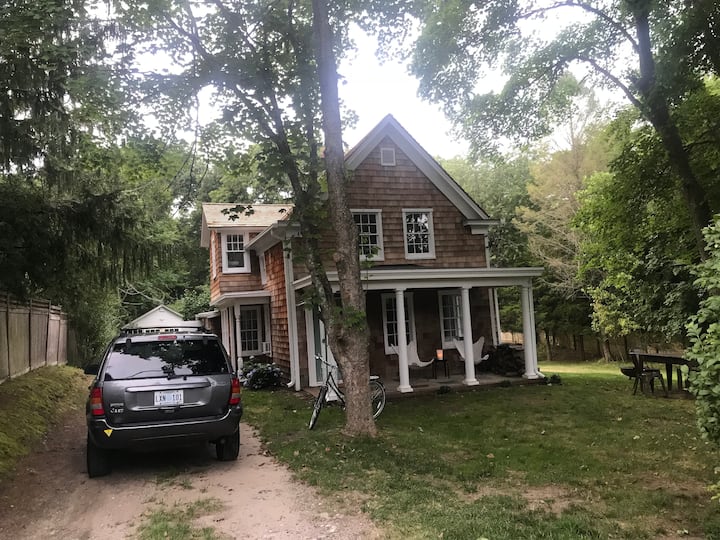 Refined, Pristine Farmhouse, Shelter Island, Ny - Greenport, NY
