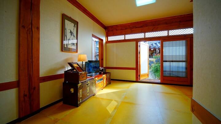 전주 한옥마을 귀거래사 - 교당낙수(1f) - Jeonju-si