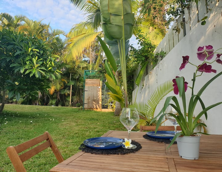 La Petite Kaz Avec Son Jardin Verdoyant ! - La Réunion