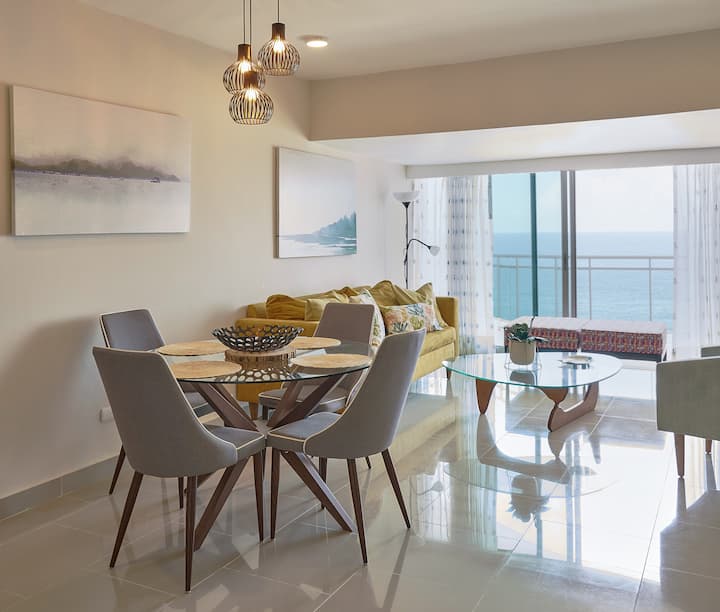 Oceanfront Downtown Condo Balcony & Fast Wi-fi - Santo Domingo