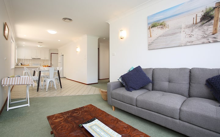 Centrally Located, Villa 1 Walk To Beach, Cafes - Coffs Harbour