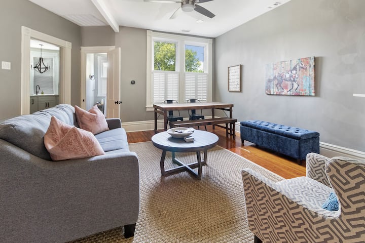 Lux Downtown 💙 Off Street Parking ~ Tempur-pedics - Lexington