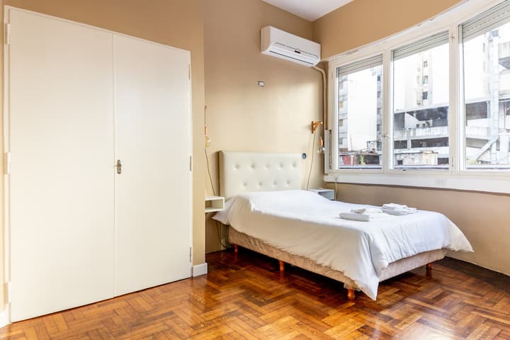 Excellent Location! Restored Apartment For 4 In Ba - Argentina