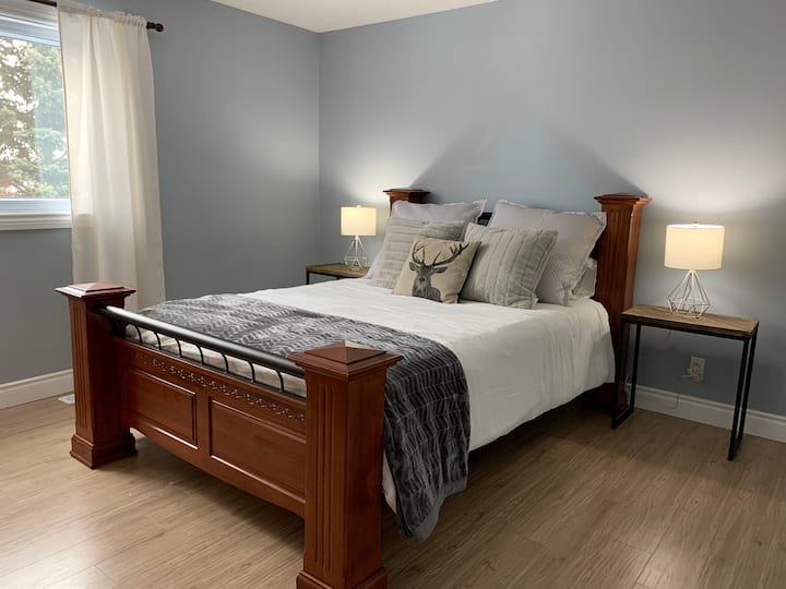 Casa Muskoka 4 Bdrm Escape Great Location - Huntsville
