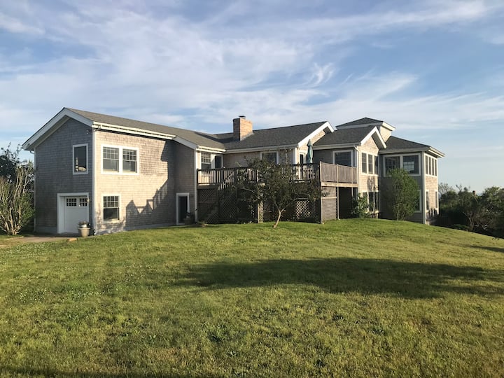 Upscale Island Home With Stunning 360 Degree Views - Block Island, RI